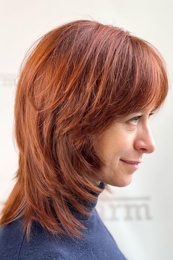 30 Versatile Medium-Length Layered Haircuts With Bangs You'll Fall In ...