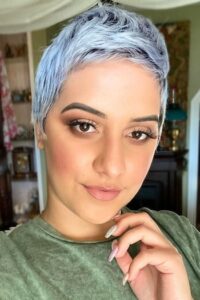 30 Fresh Short Silver Hair Ideas For A Modern Look - The Hairstyle Edit